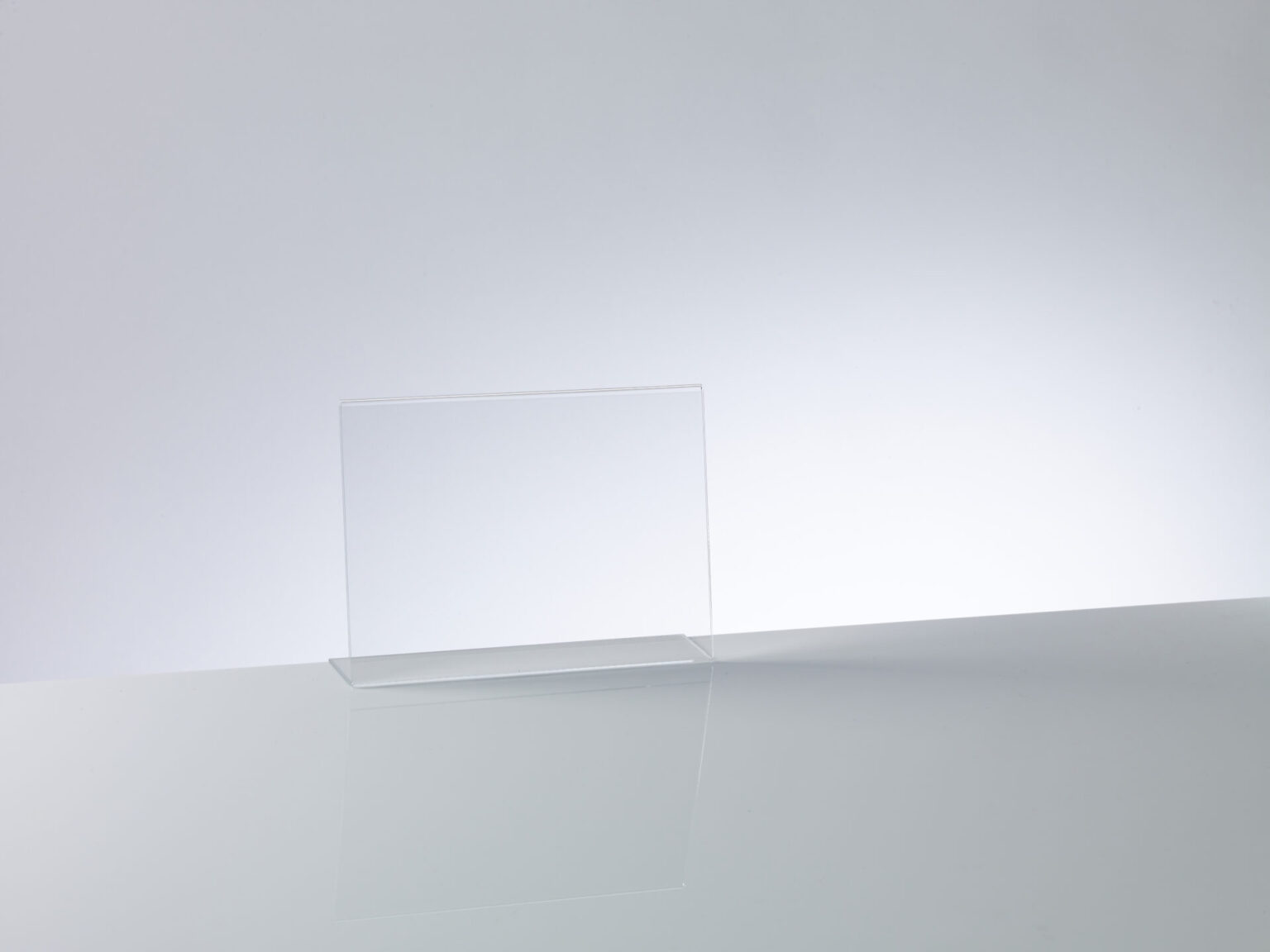 Acryl Displays für verschiedene Produkten - Buyck Displays